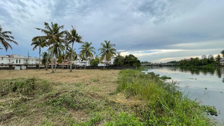 Waterfront Property For Sale At Vyttila, Kochi